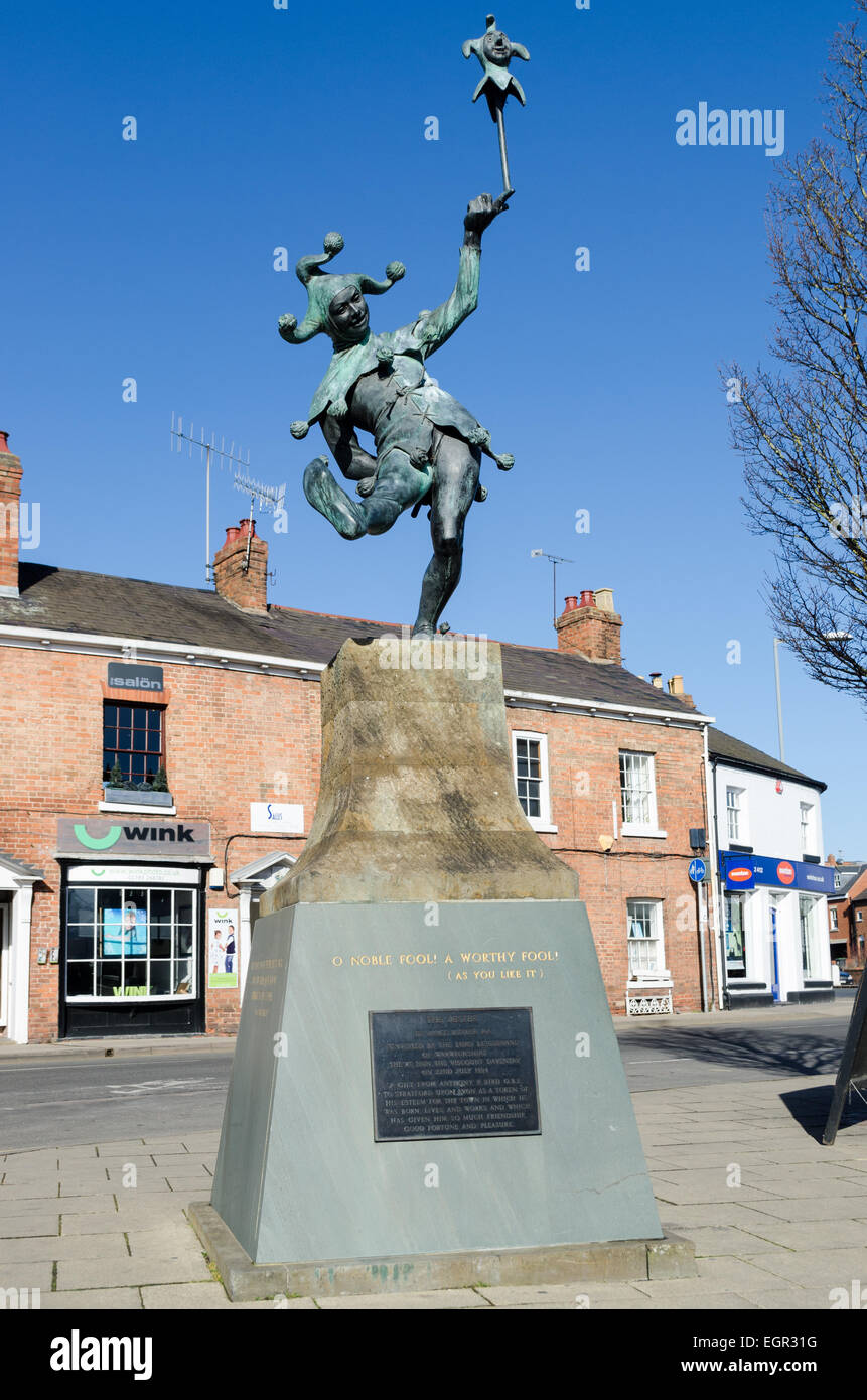 Jester statue stratford upon avon High Resolution Stock Photography and ...
