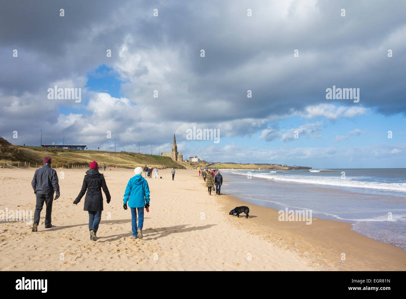 Longhands beach tynemouth hi-res stock photography and images - Alamy