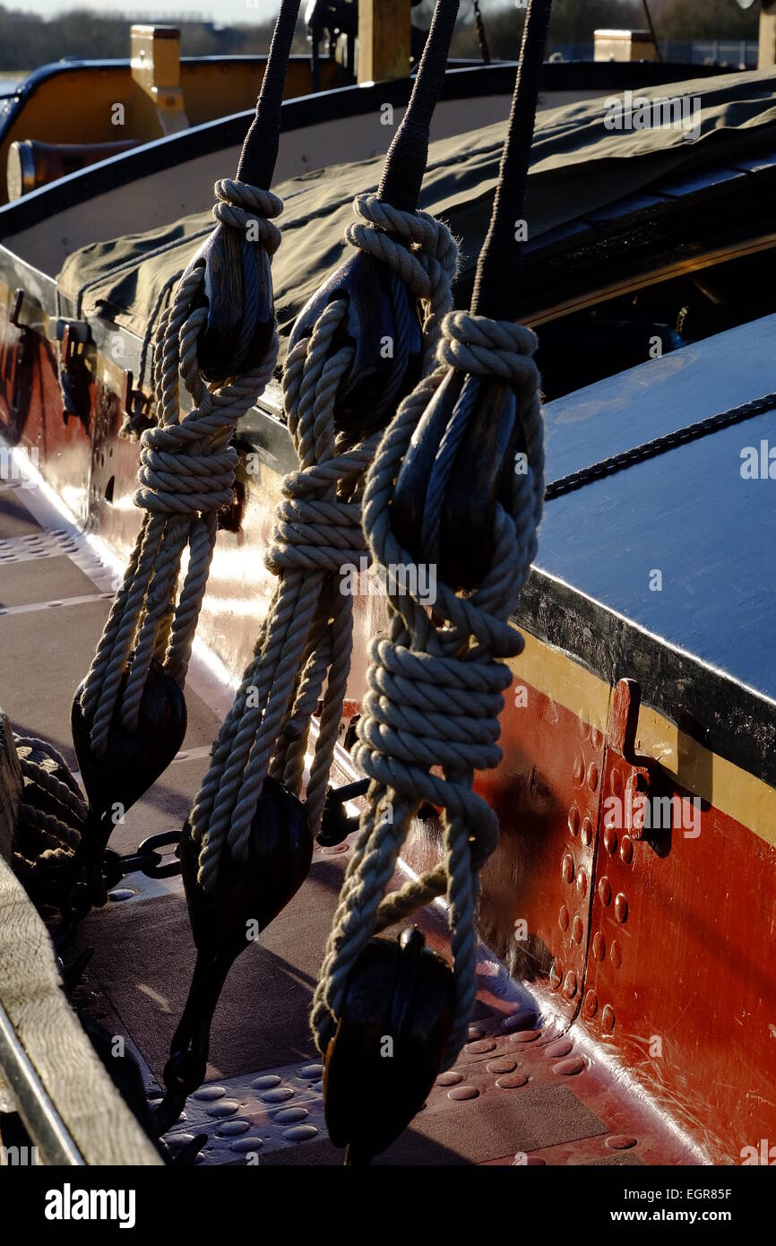 Ship restoration hi-res stock photography and images - Alamy