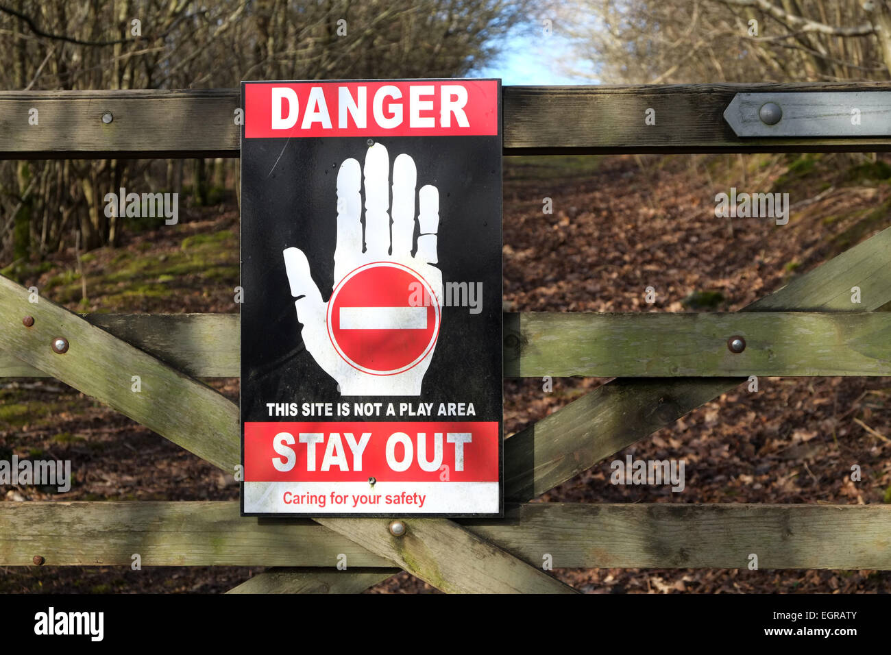 Quarry signs hi-res stock photography and images - Alamy