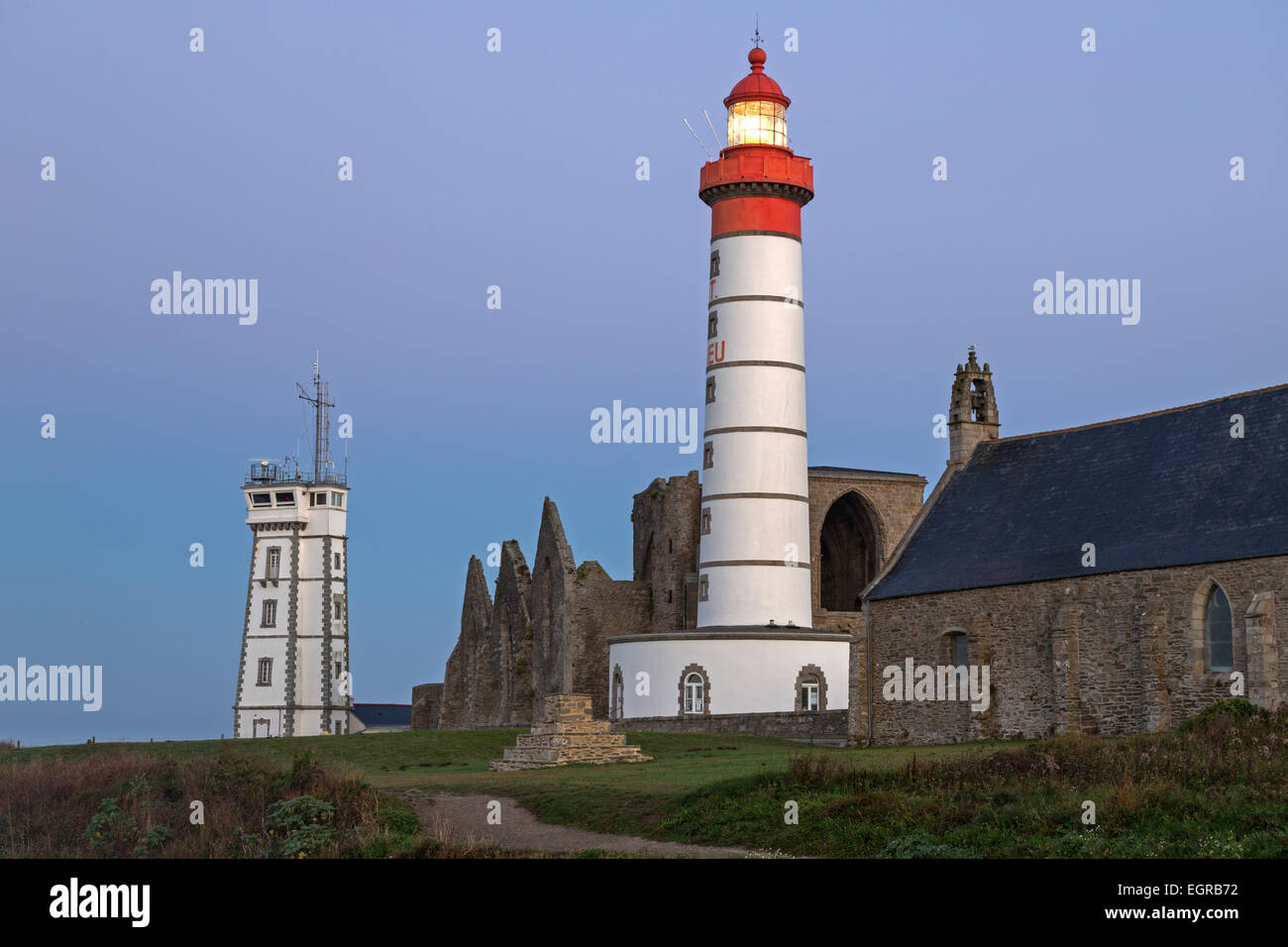 Pointe de St-Mathieu lighthouse with military tower and abbey, Brittany ...