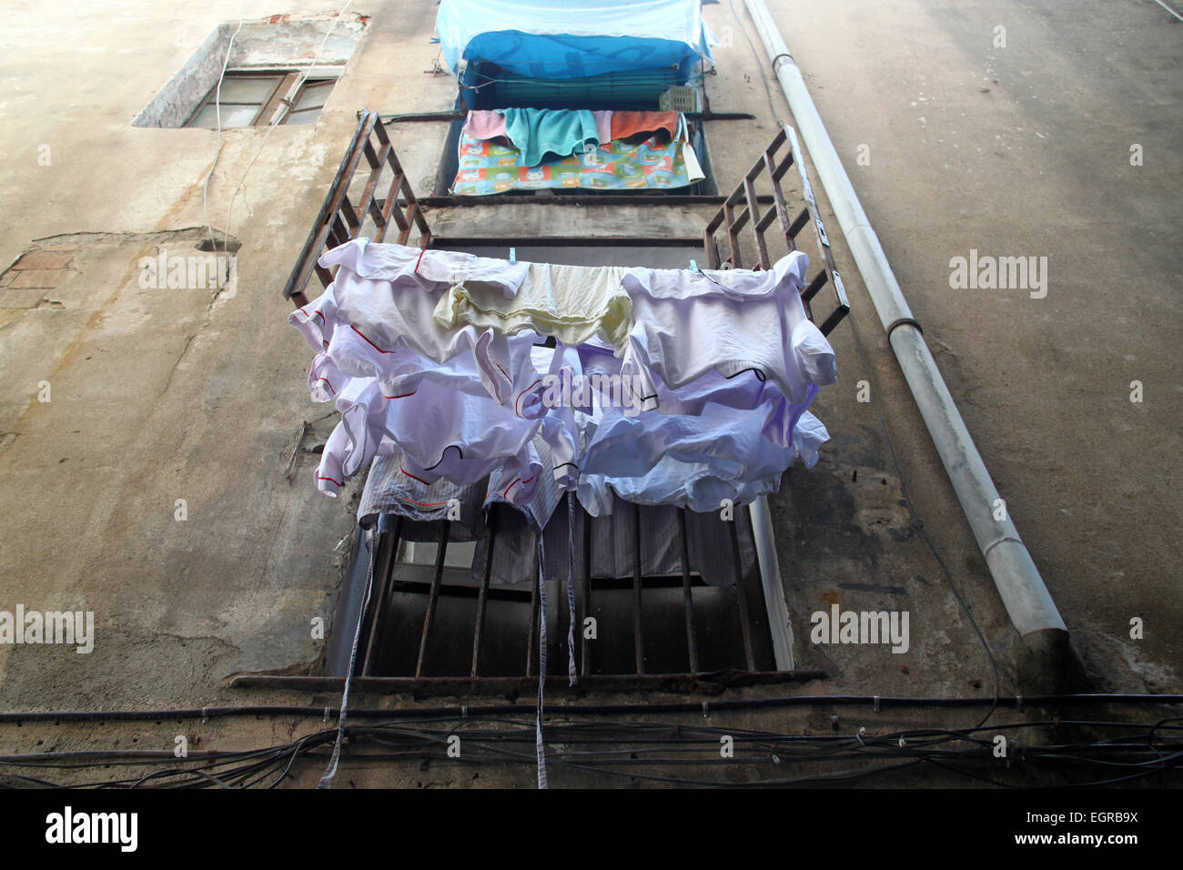 Hang hanging out washing hi-res stock photography and images - Alamy