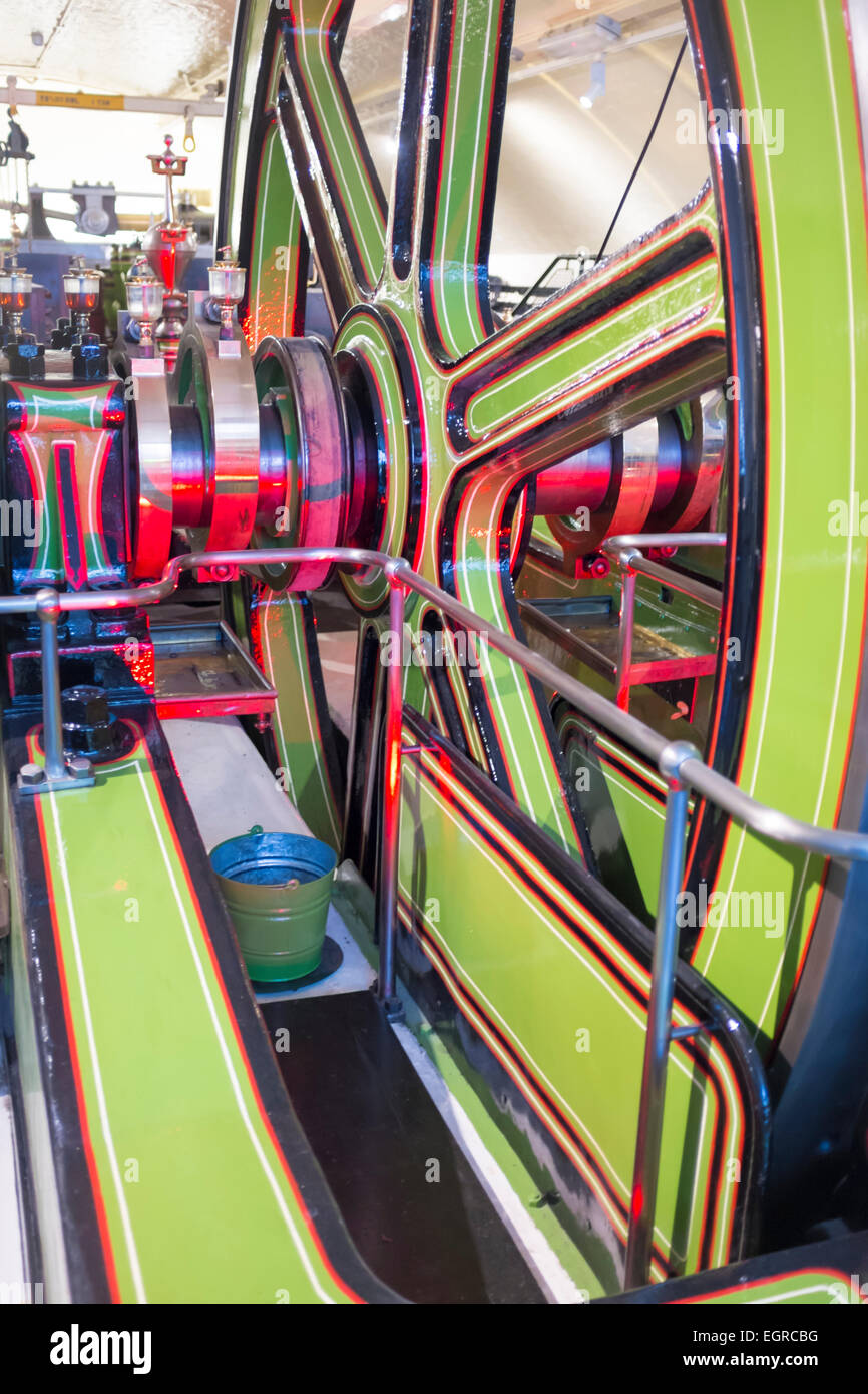 Close-up of old engine room, Tower Bridge, London Stock Photo - Alamy