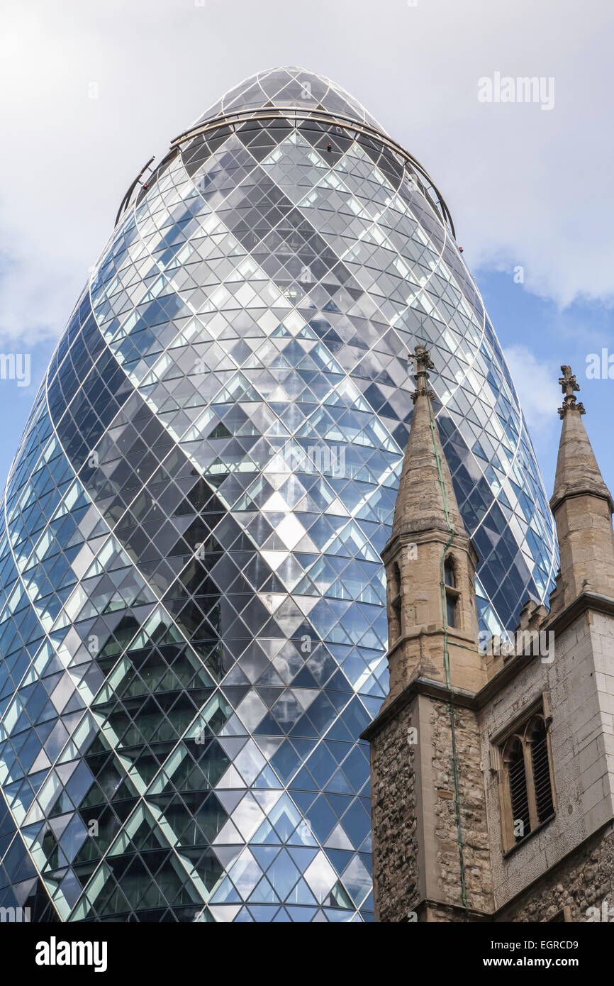 Offices gherkin hi-res stock photography and images - Alamy