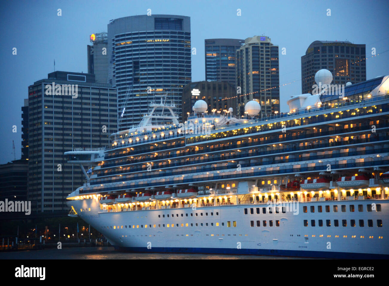 Diamond princess hi-res stock photography and images - Alamy