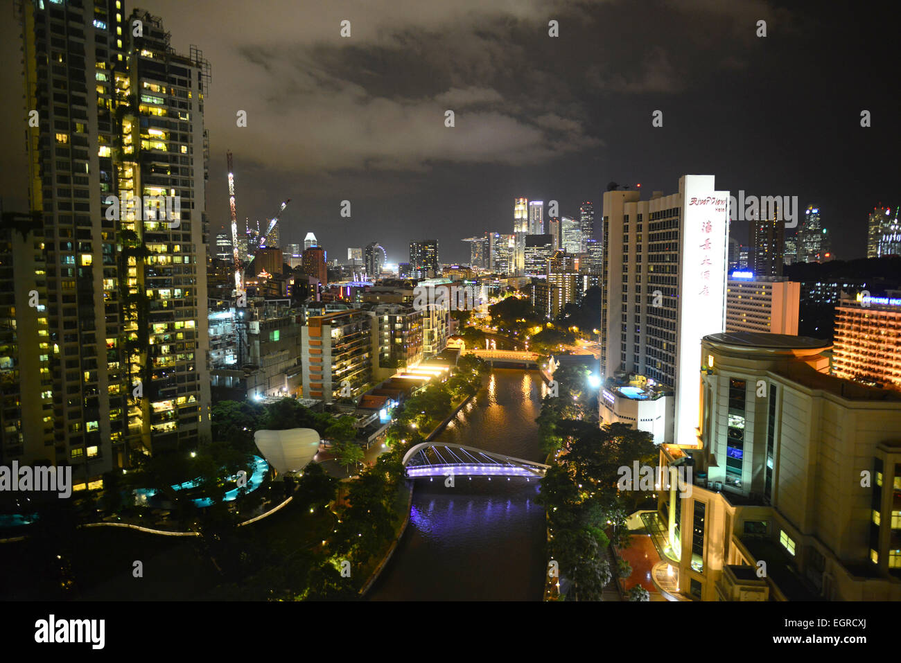 Singapore by night hi-res stock photography and images - Alamy