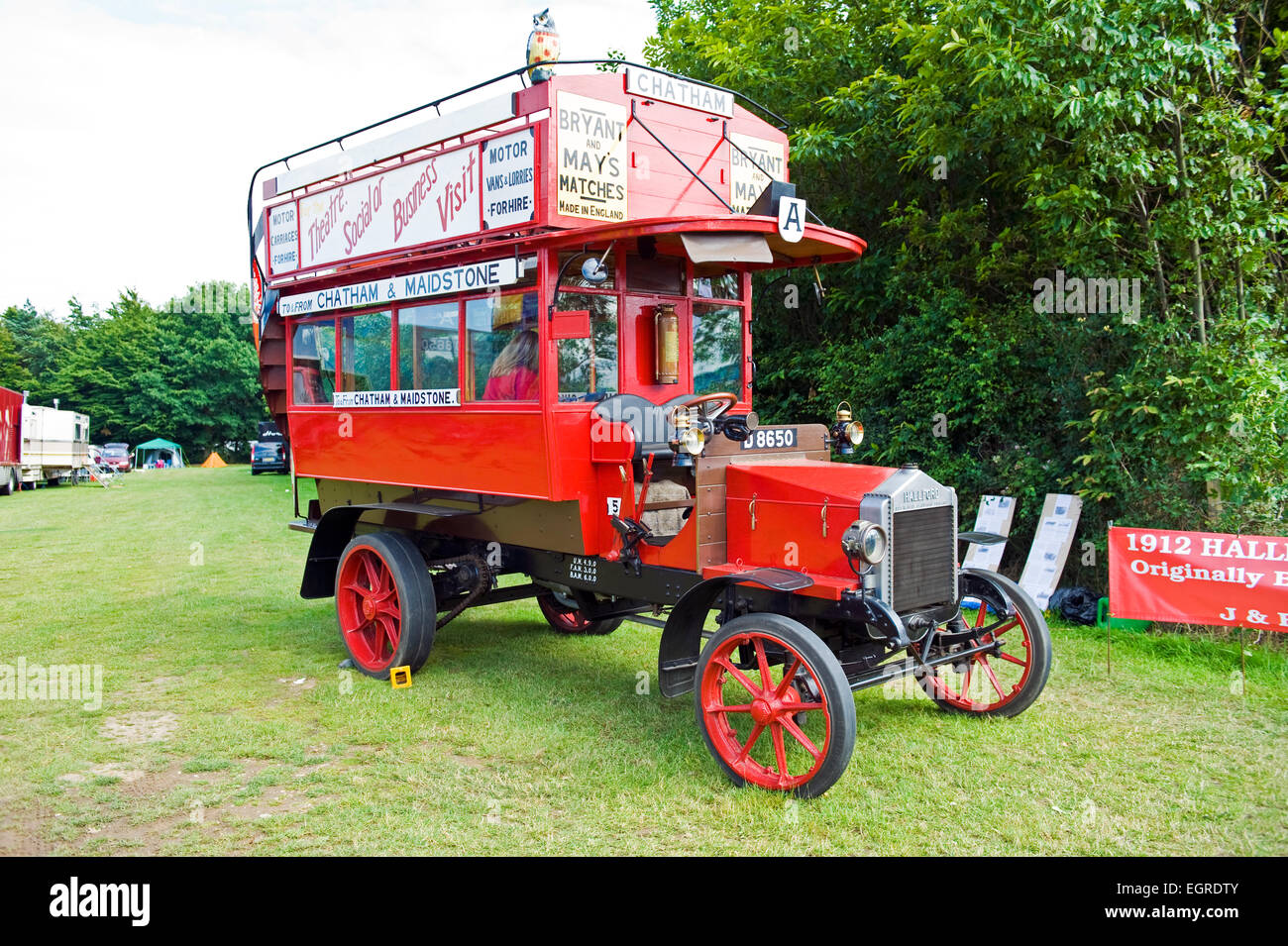 Red Open Top Bus High Resolution Stock Photography and Images - Alamy