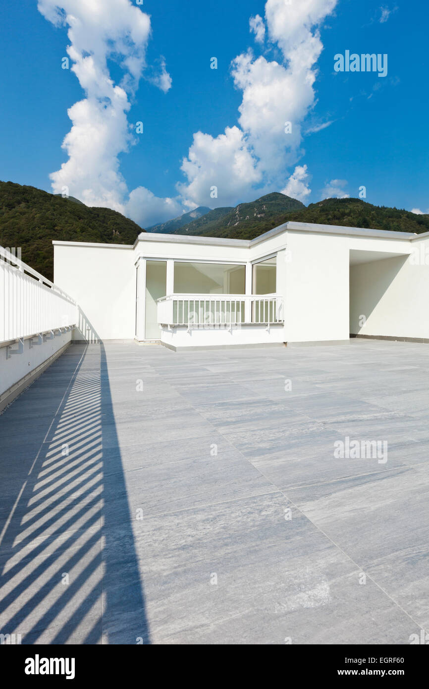 large terrace of a modern white house Stock Photo - Alamy