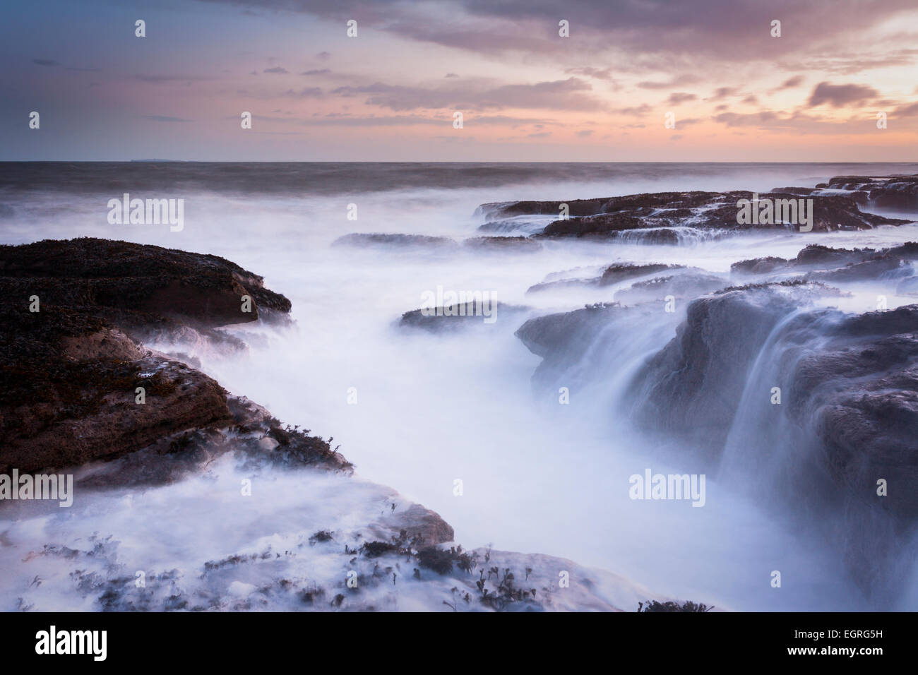 Large waves batter the rocky outcrops at Seacliff Beach, Scottish East ...