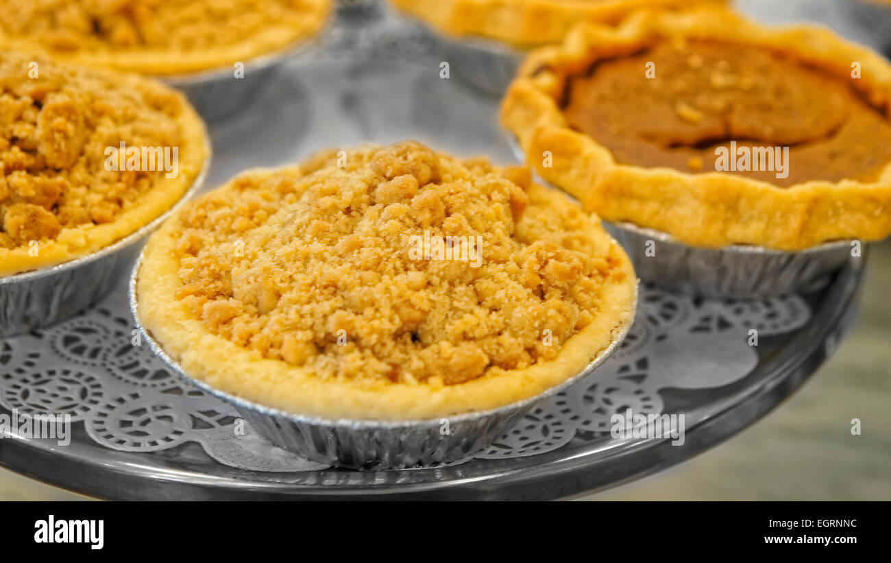 Tray bakes hi-res stock photography and images - Alamy