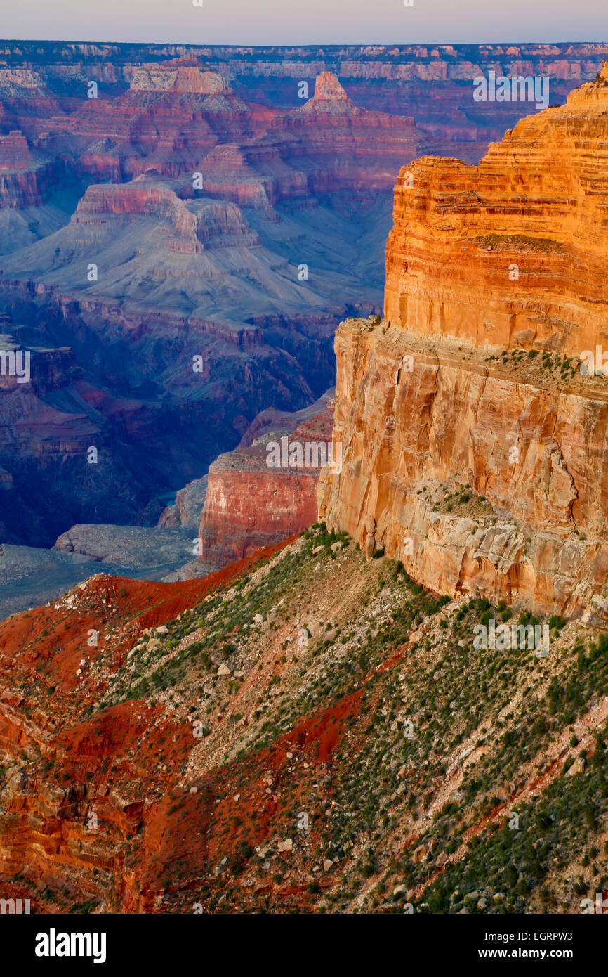 Canyon rock formations (Hopi Point on right) from Mohave Point off ...