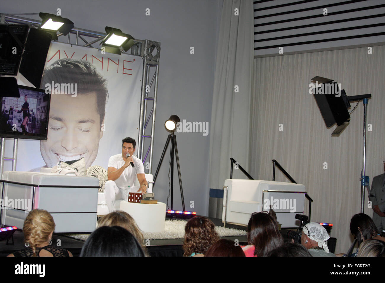 Chayanne continues his promo tour for his new album 'En todo Estare ...