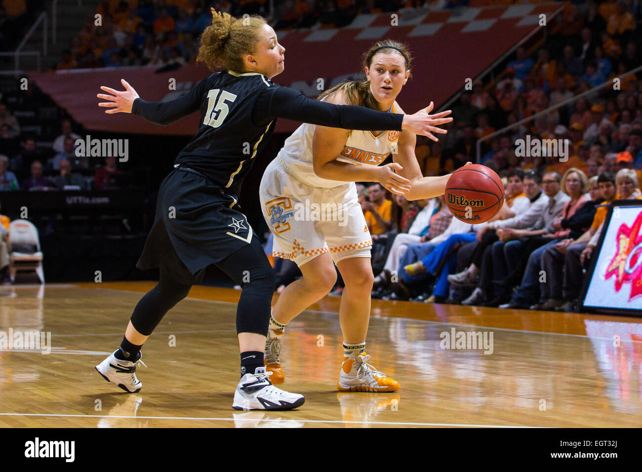 March 1, 2015: Alexa Middleton #33 of the Tennessee Lady Volunteers ...