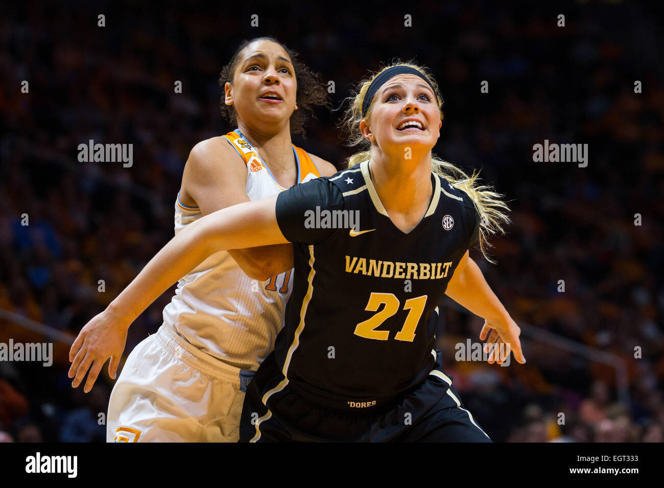 March 1, 2015: Heather Bowe #21 of the Vanderbilt Commodores blocks out ...