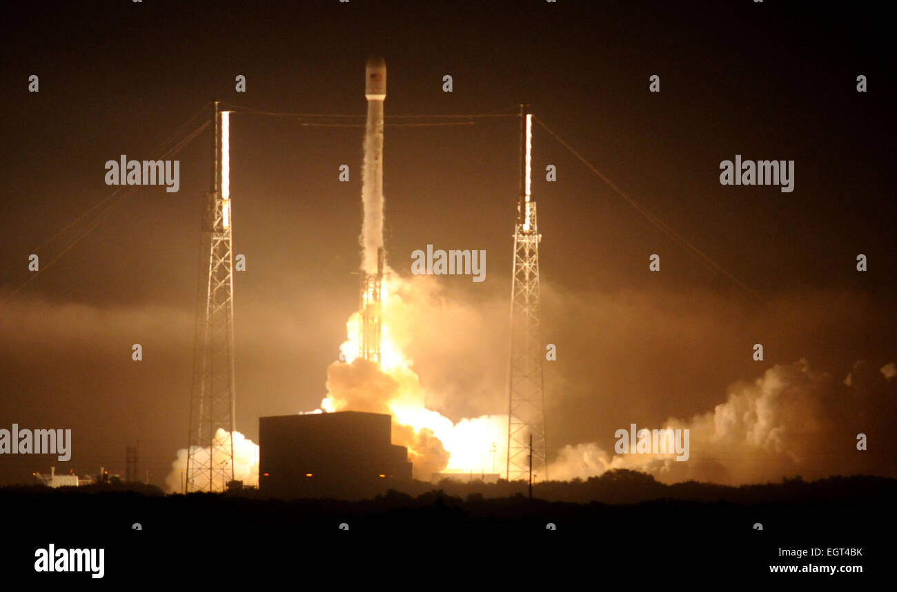 Geosynchronous transfer orbit hi-res stock photography and images - Alamy