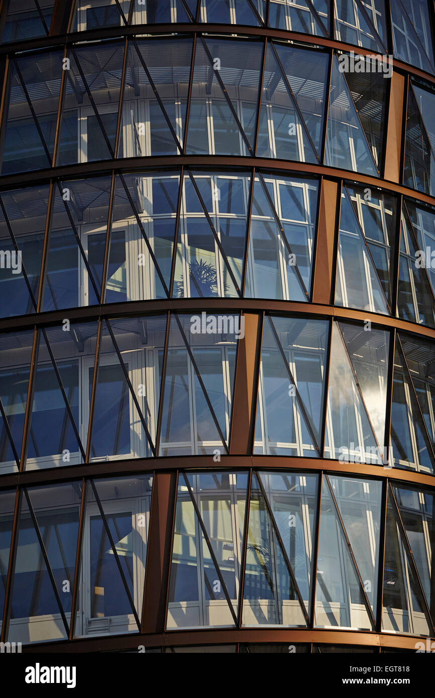 Square head windows hi-res stock photography and images - Alamy