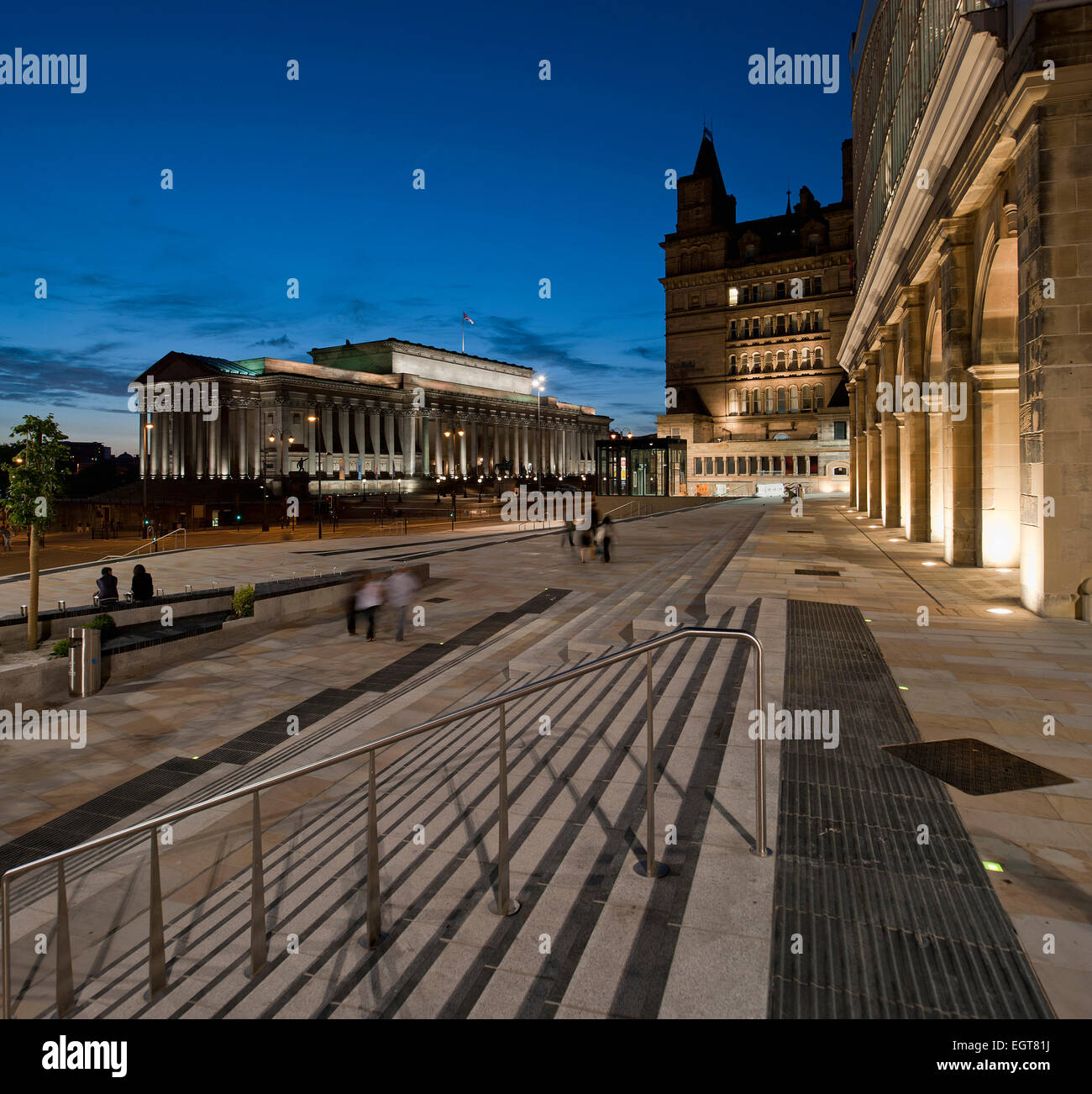 Outside steps and handrail hi-res stock photography and images - Alamy