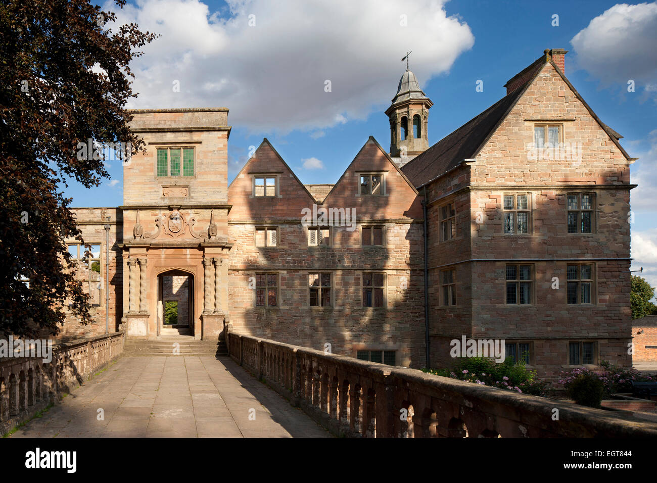 Rufford Abbey entrance, Nottinghamshire, England, UK Stock Photo - Alamy