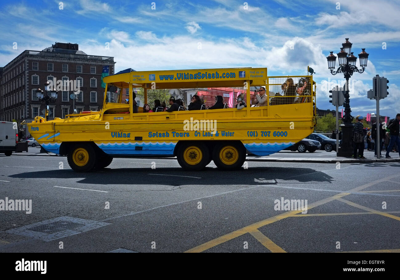 Viking splash tour Dublin Ireland amphibious craft Stock Photo - Alamy