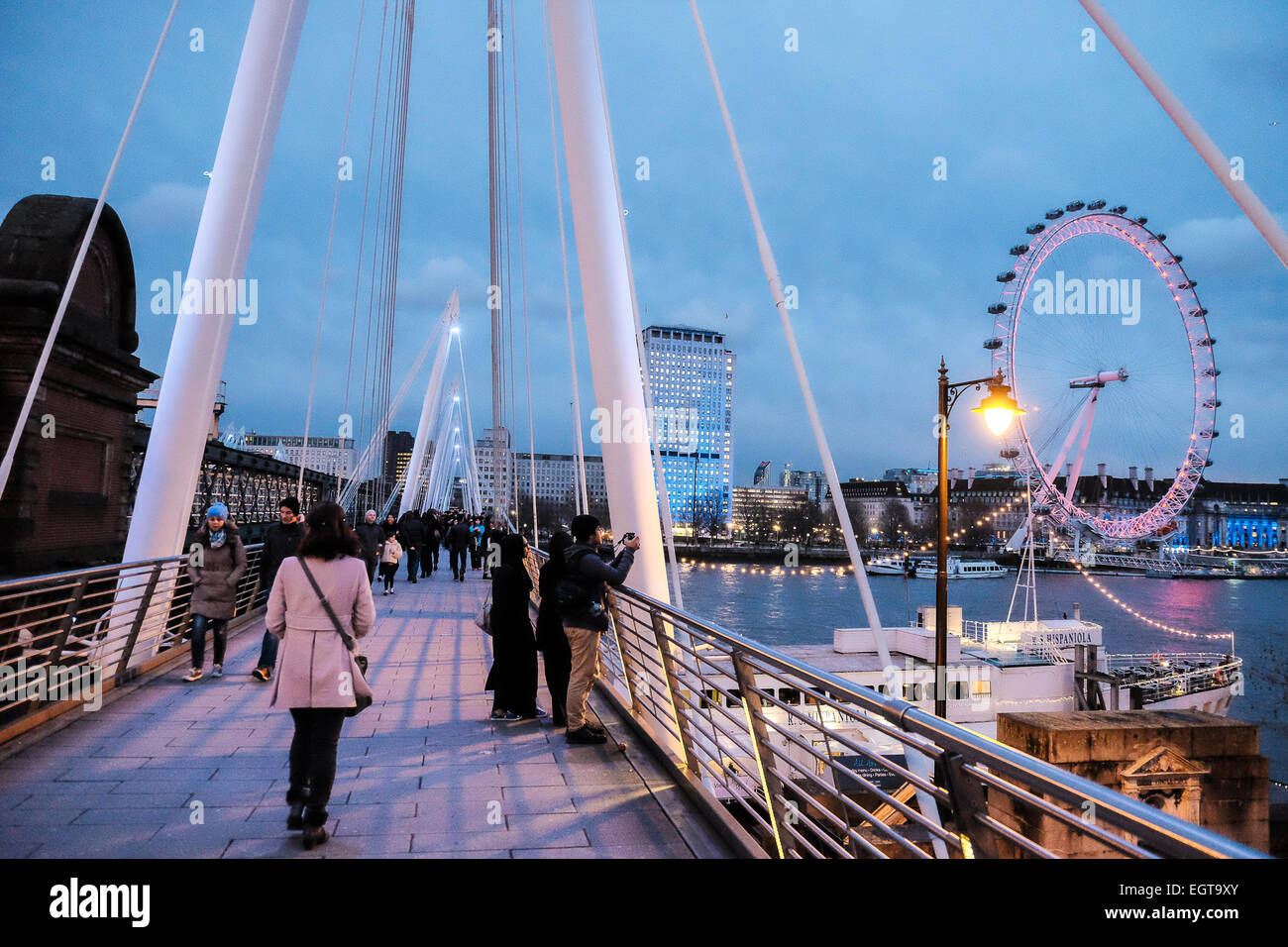 London, Golden Jubilee Bridge Stock Photo - Alamy