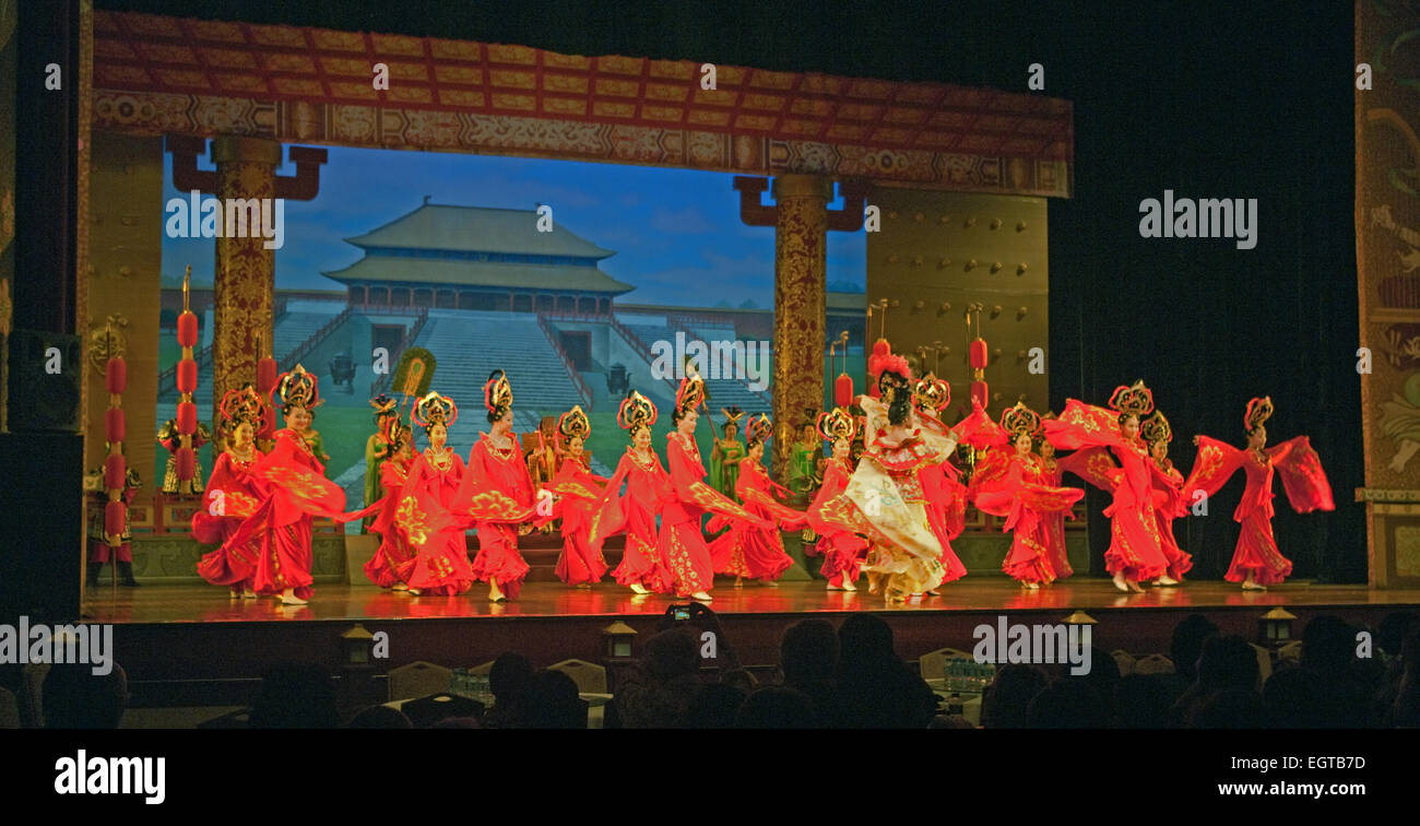 Tang dynasty dance hi-res stock photography and images - Alamy
