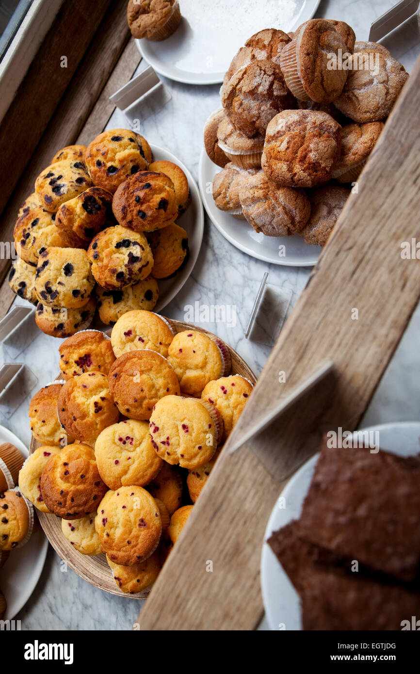 Plates of cakes hi-res stock photography and images - Alamy