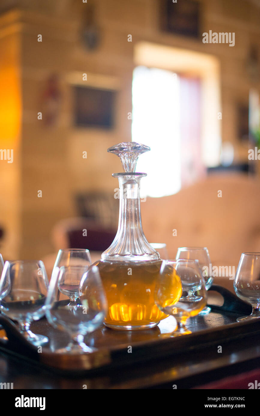 Vintage luxury decanter crystal hi-res stock photography and images - Alamy