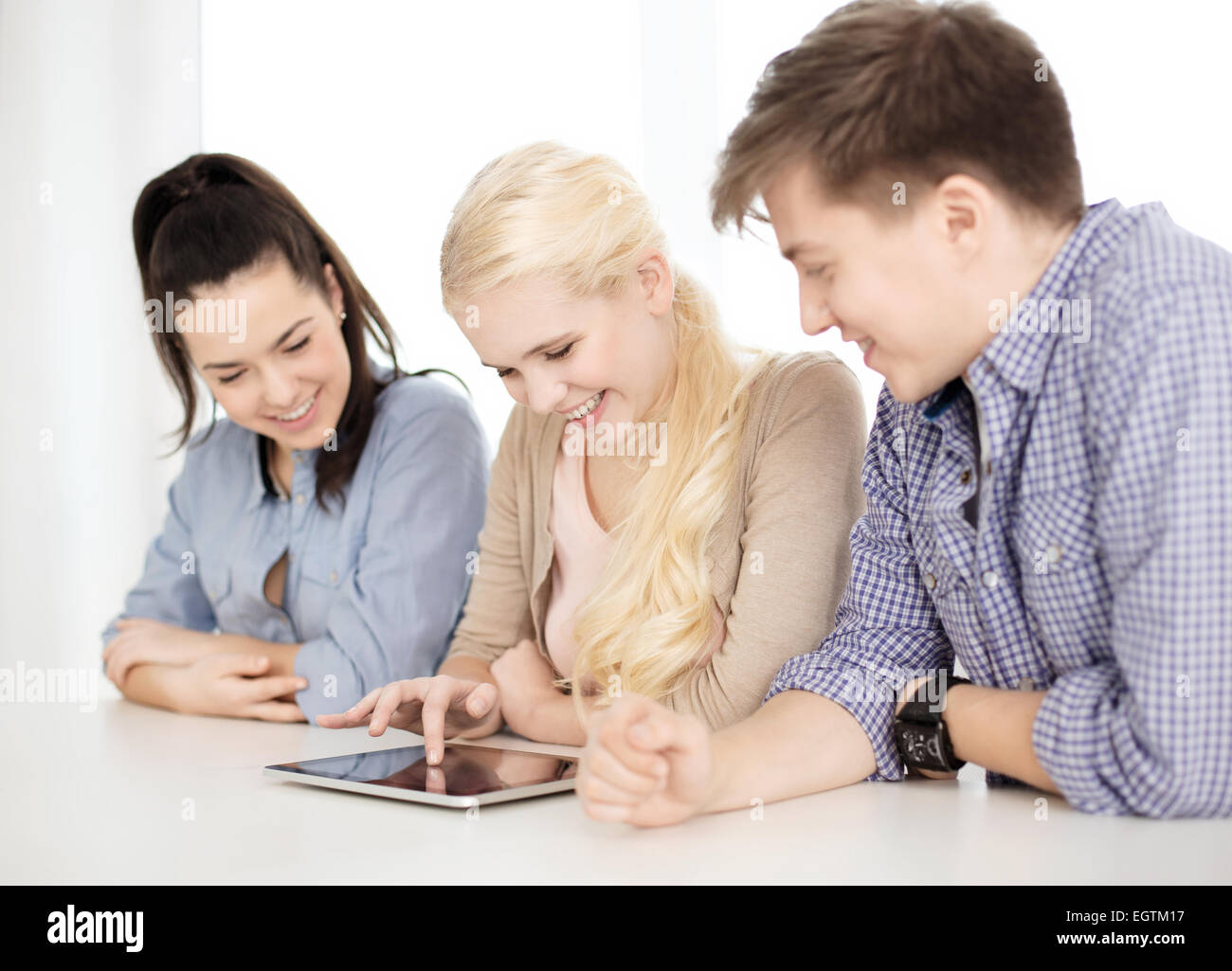 Students video games hi-res stock photography and images - Alamy