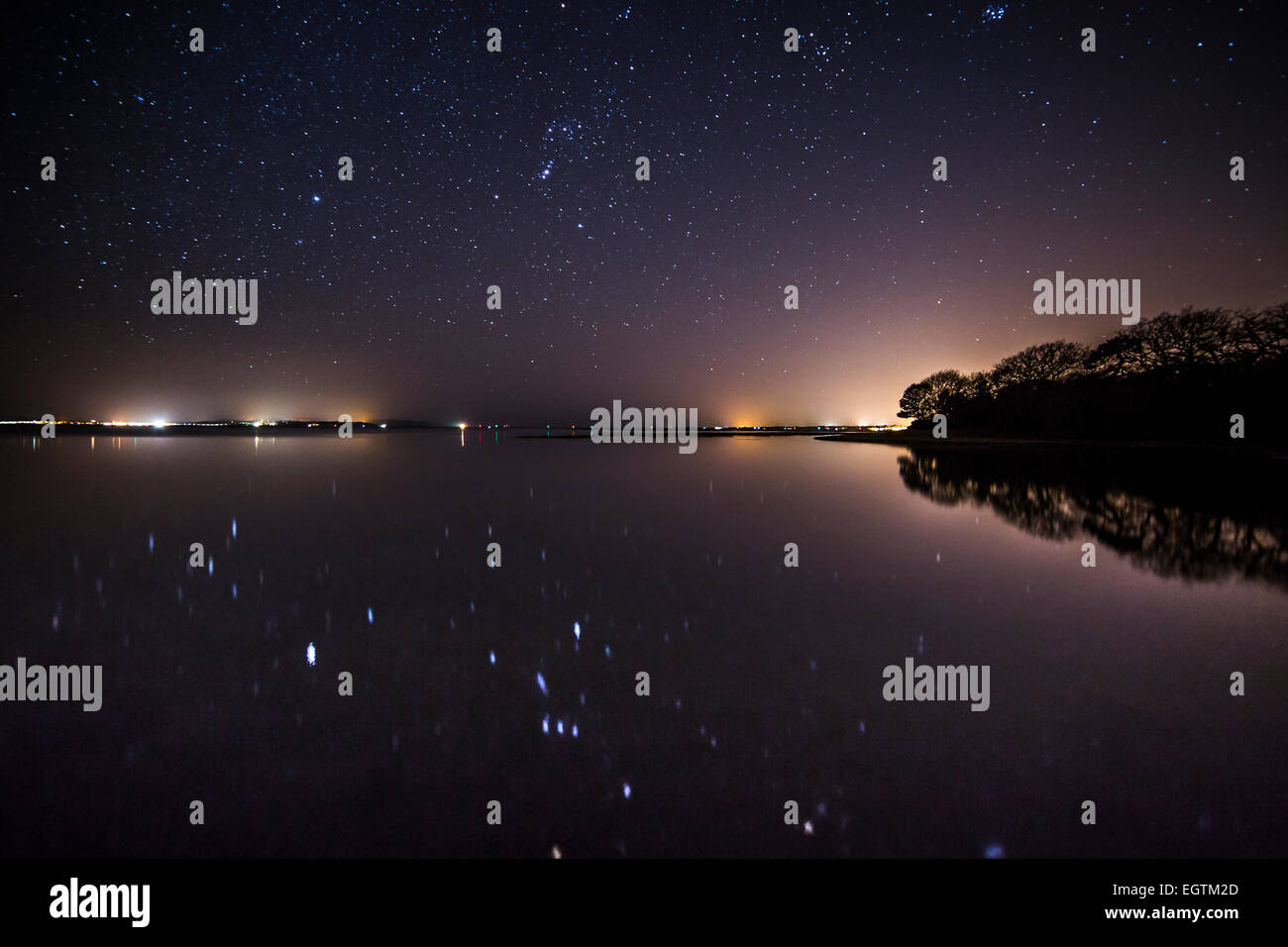Stars reflection water hi-res stock photography and images - Alamy
