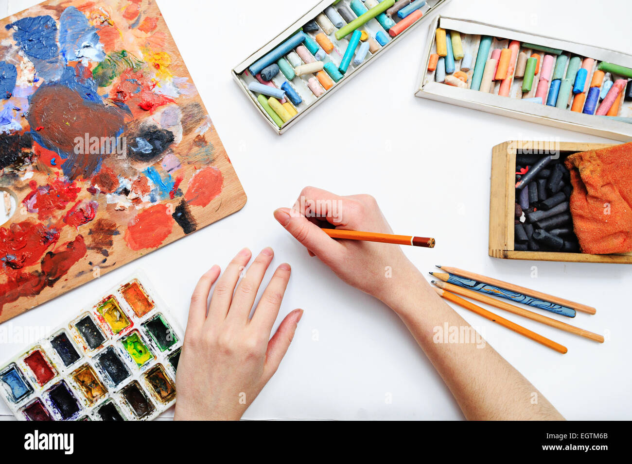 Artist's hand draw watercolor Stock Photo - Alamy