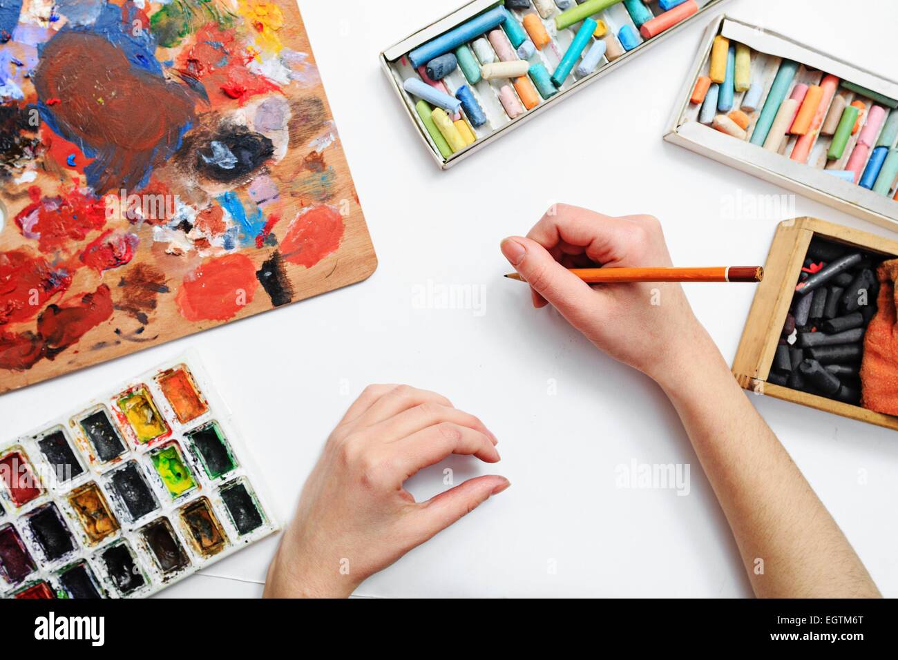 Artist's hand draw watercolor Stock Photo - Alamy