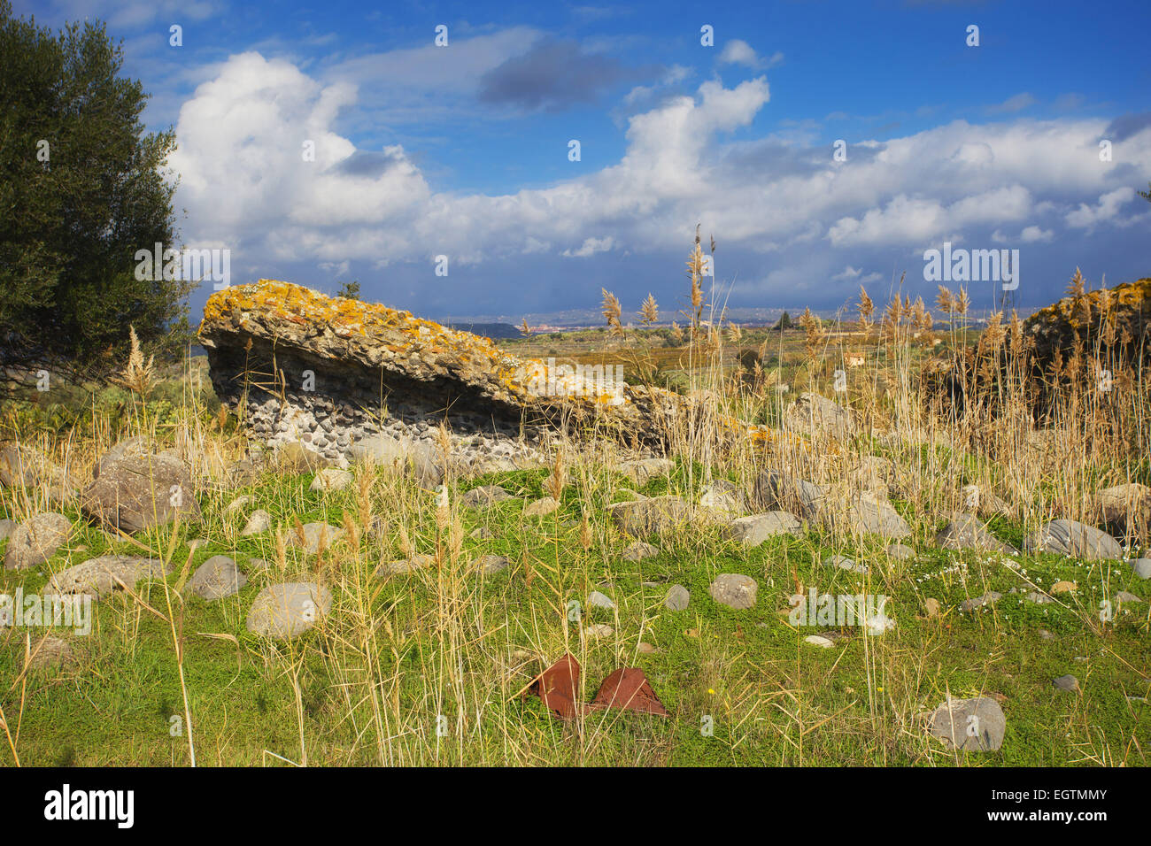 Ruins of the Roman bridge of Centuripe, Sicily Stock Photo - Alamy