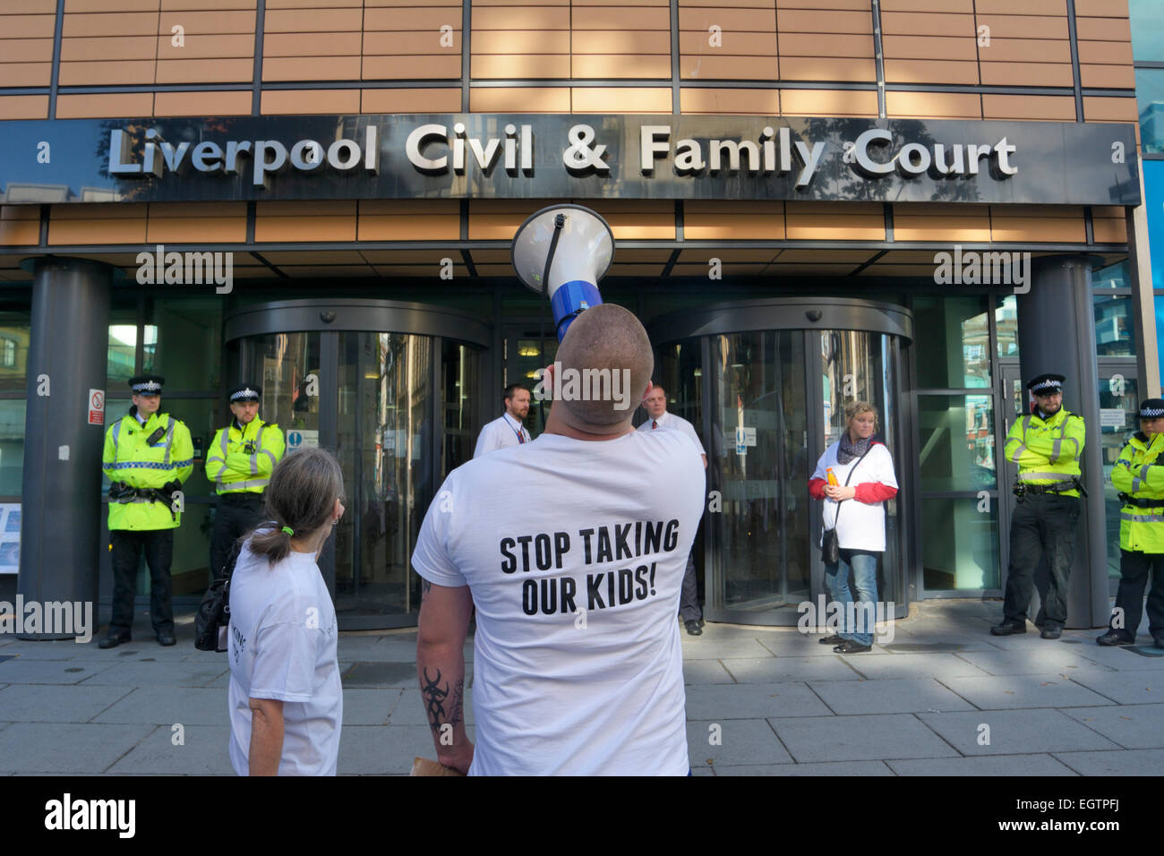 Liverpool family and civil court hi-res stock photography and images ...