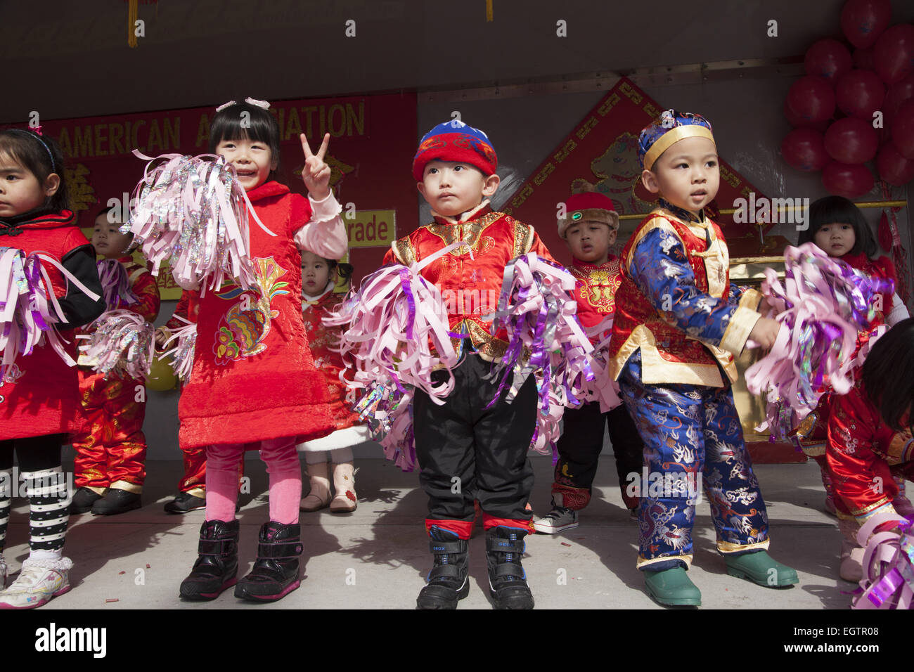 Chinese school children from the Chinatown Sunset Park neighborhood of ...