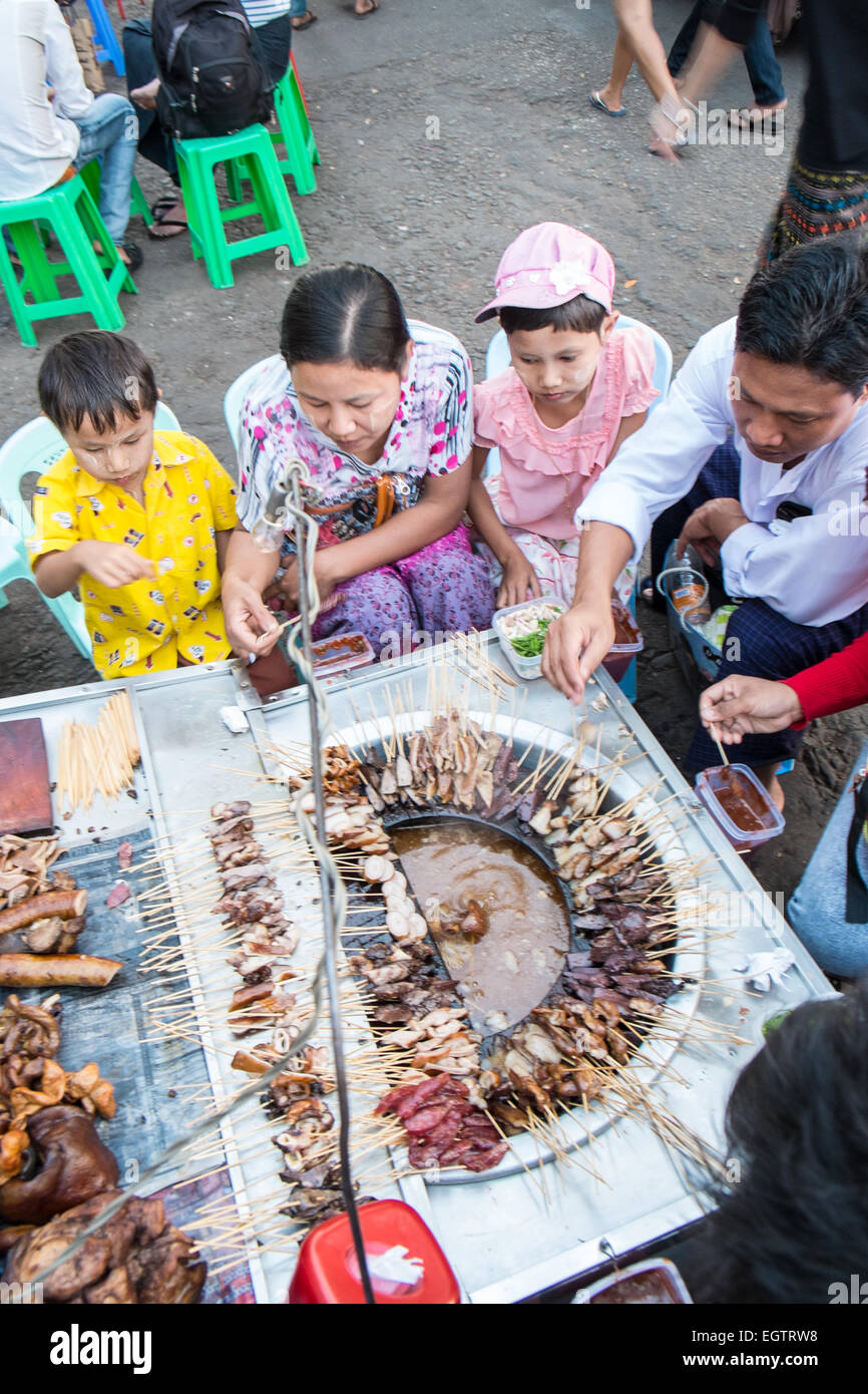 Street food snacks in yangon hi-res stock photography and images - Alamy