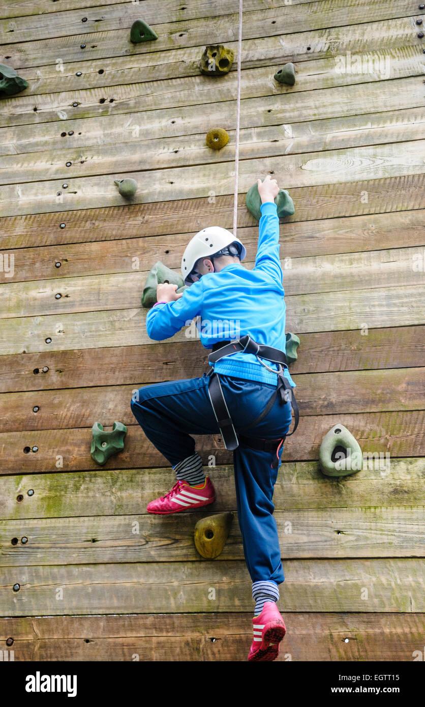 Boy climber hi-res stock photography and images - Alamy