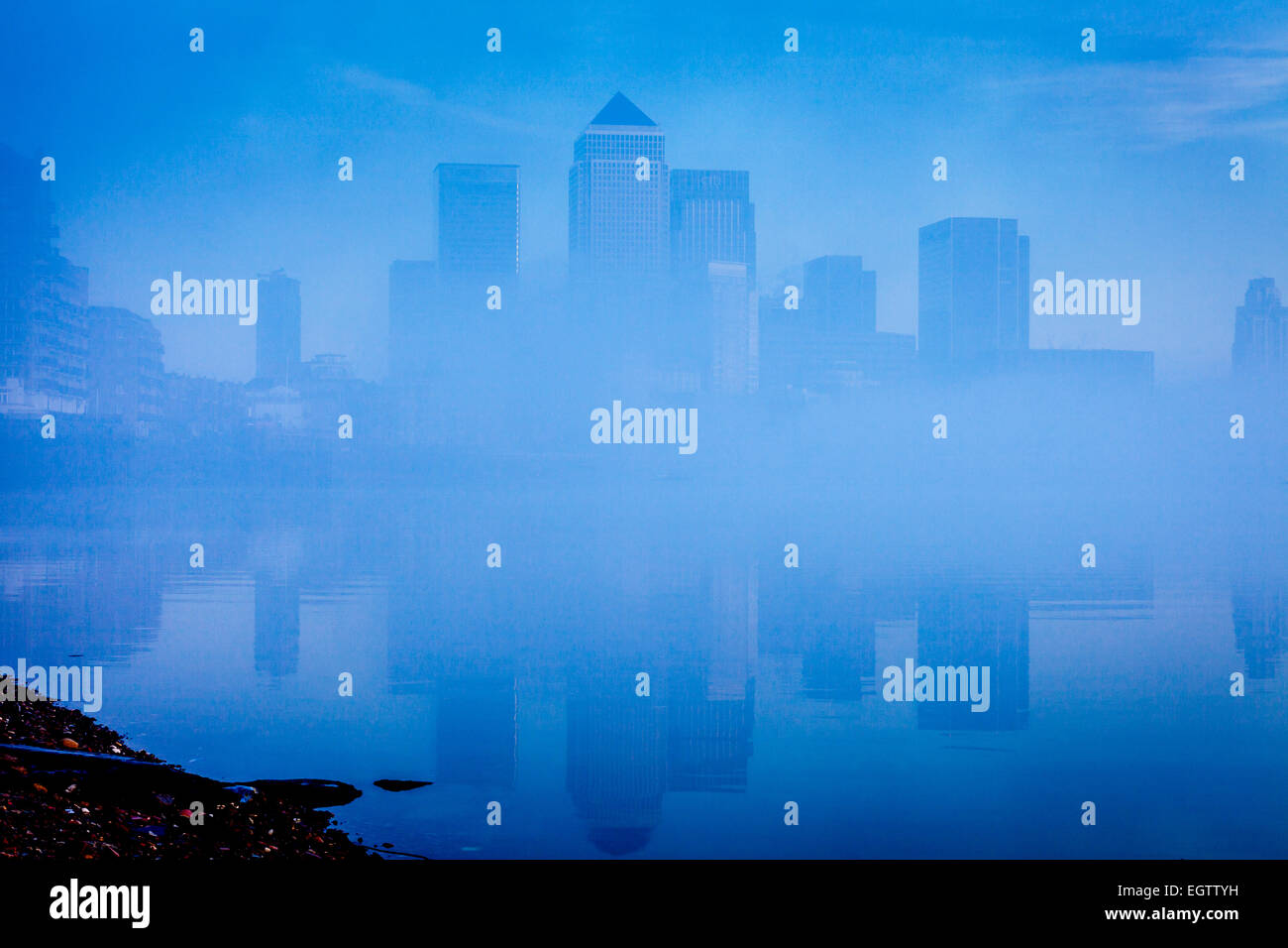 Canary Wharf In The Fog, London, England Stock Photo - Alamy