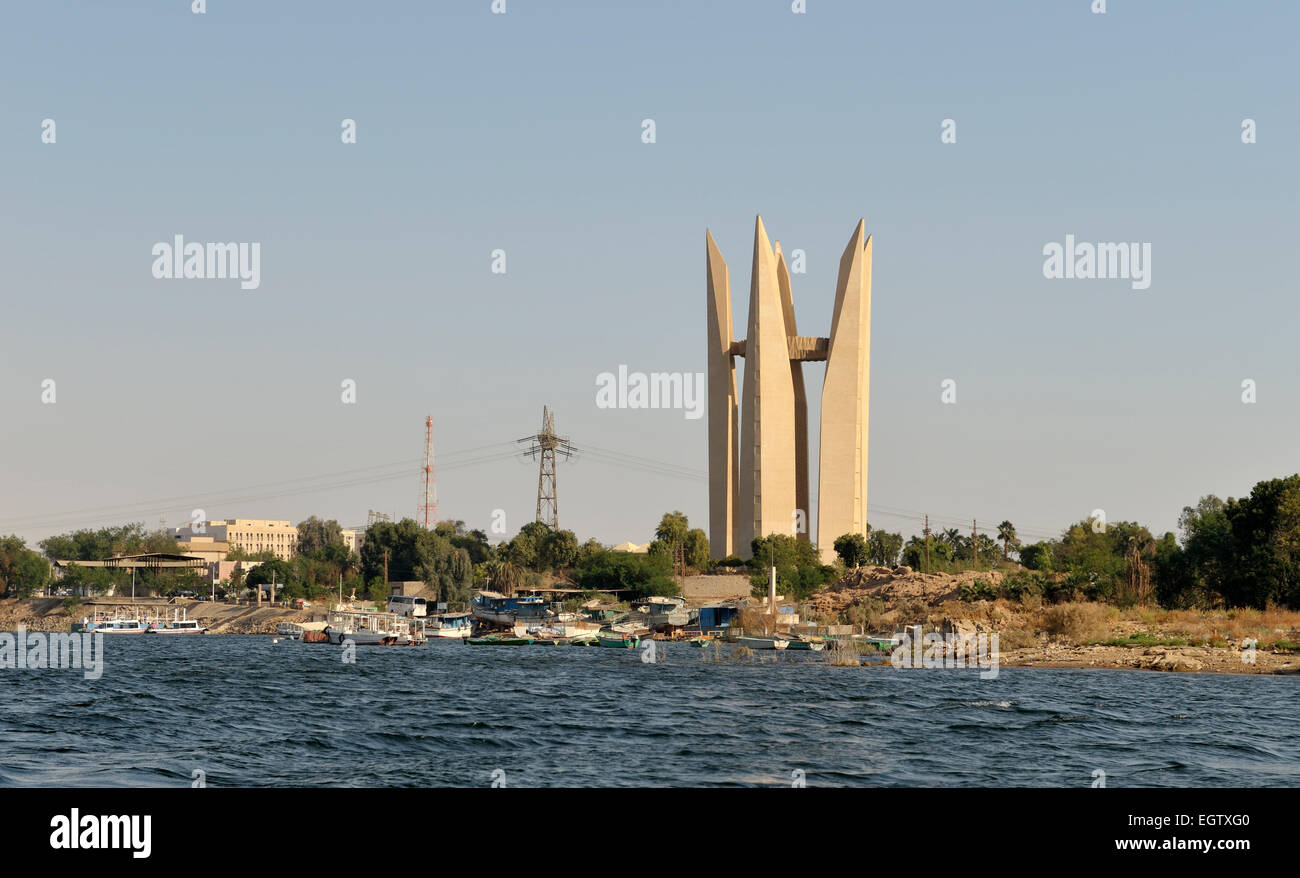 Soviet egyptian friendship monument hi-res stock photography and images ...