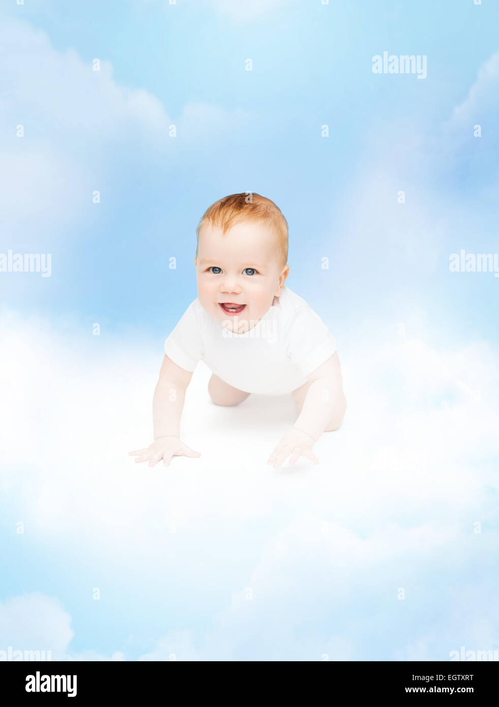 crawling smiling baby looking up Stock Photo - Alamy