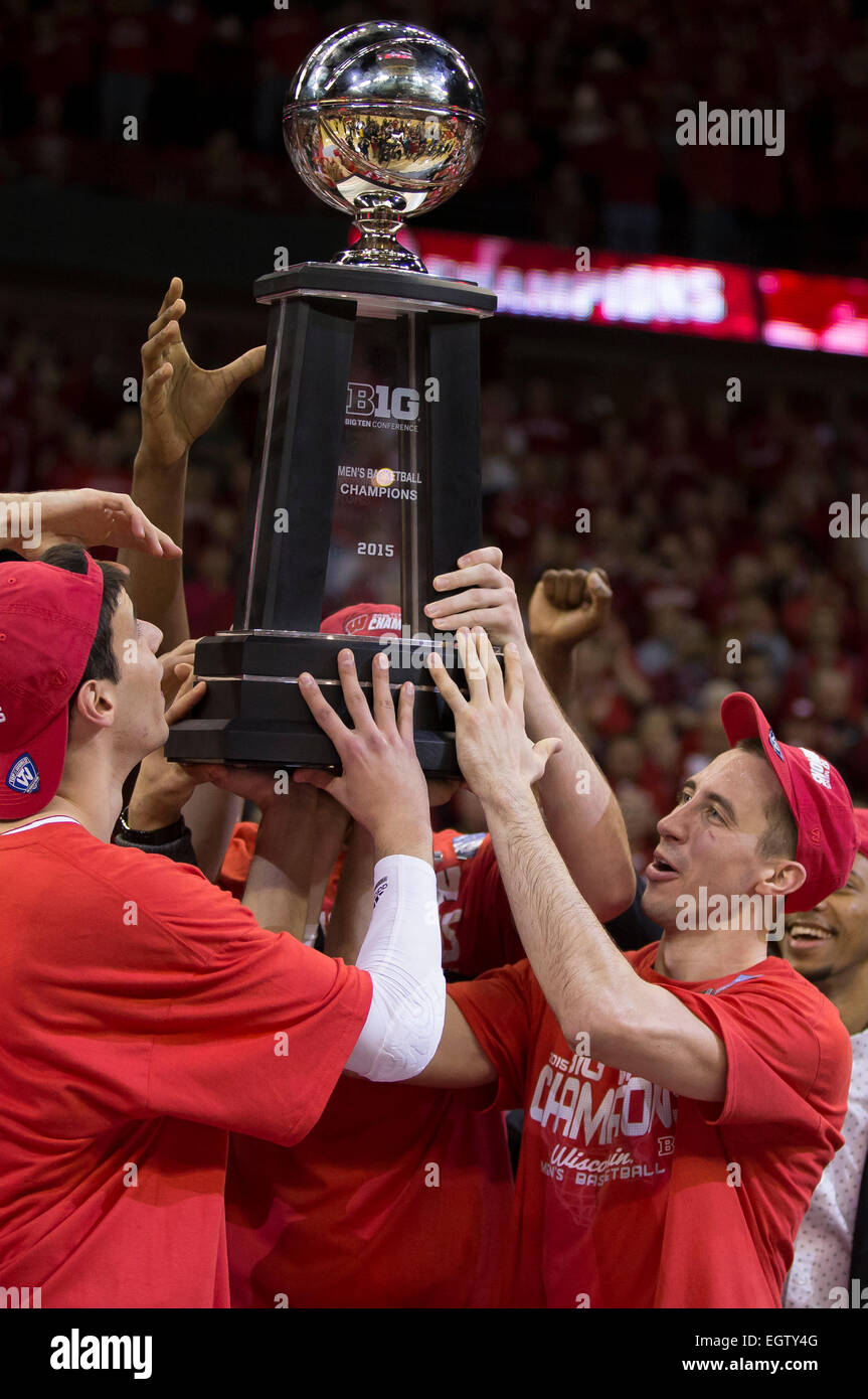 Madison, Wisconsin, USA. 1st March, 2015. Wisconsin players raise the ...