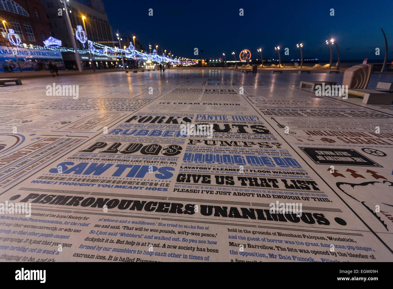 Promenade with newspaper in Blackpool. Illuminations at night Stock ...