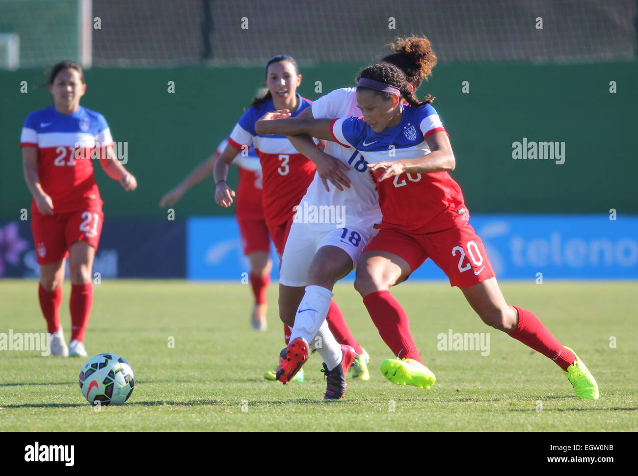 England womens national soccer team hi-res stock photography and images ...