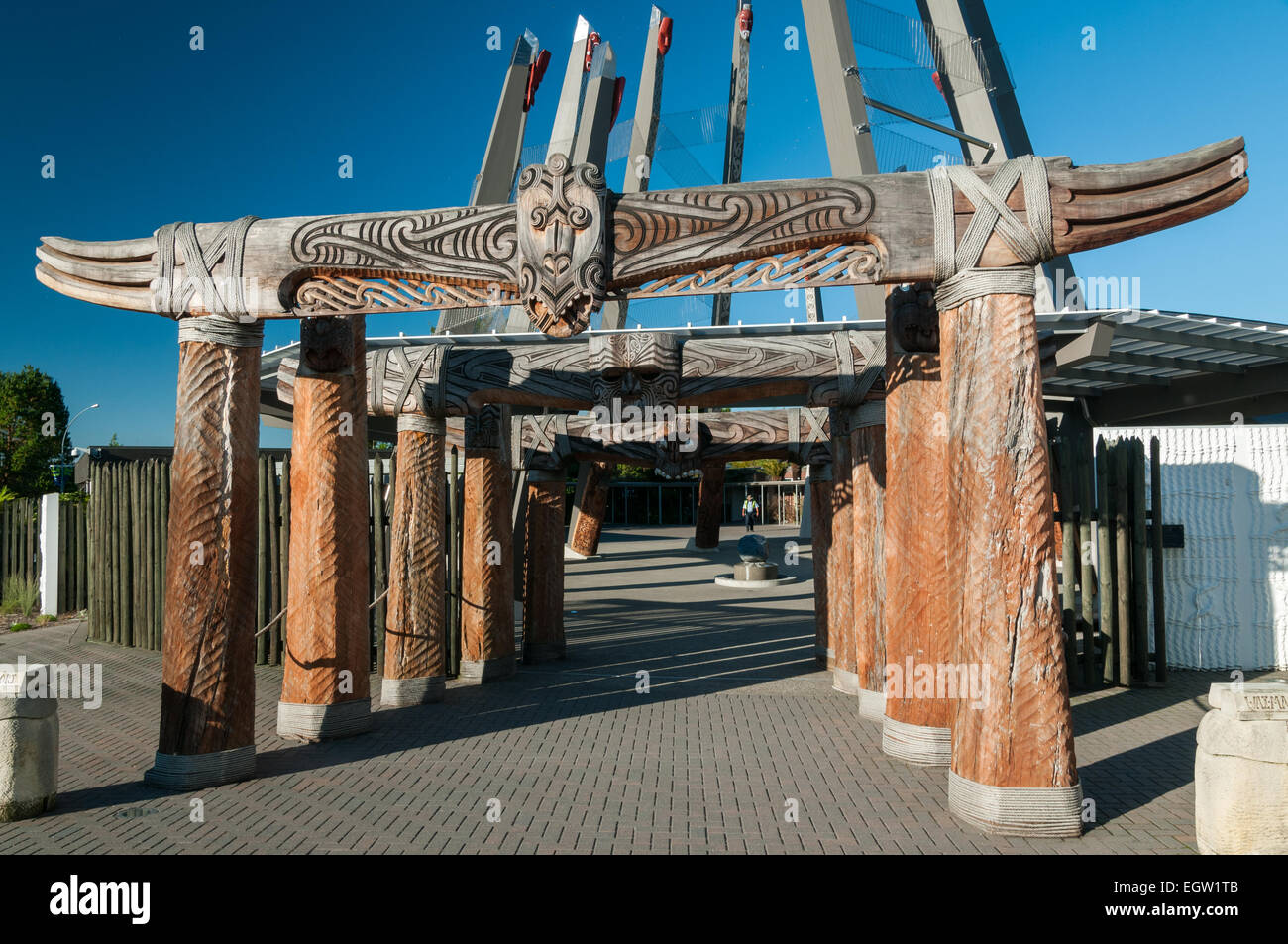 Traditional woodcarving maori face hi-res stock photography and images ...