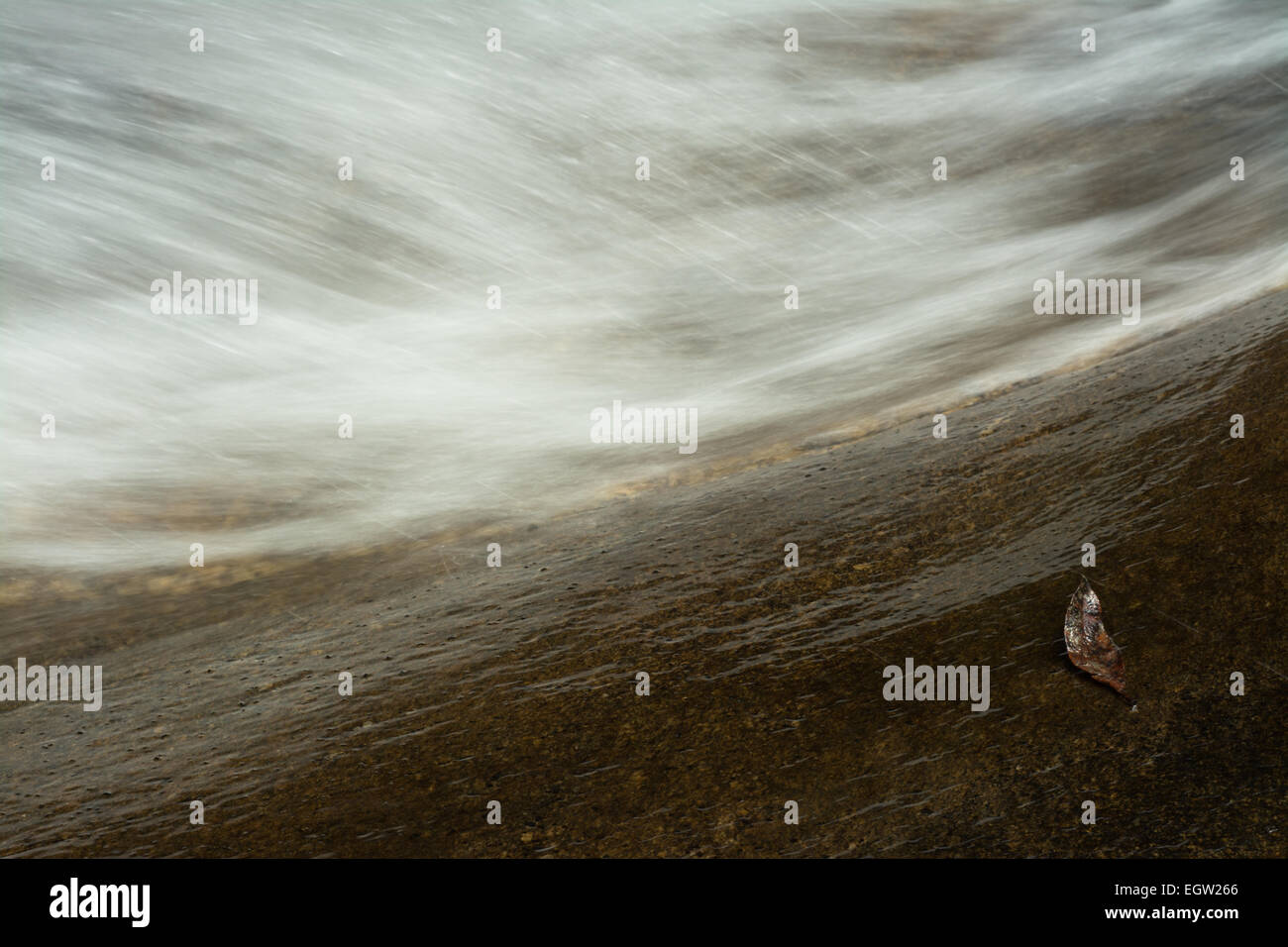 Water flow hi-res stock photography and images - Alamy