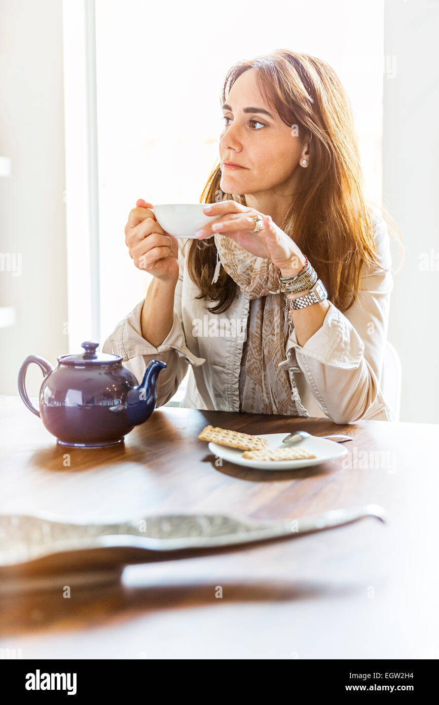 Average looking brunette woman hi-res stock photography and images - Alamy Average looking brunette woman hi-res stock photography and images - Alamy