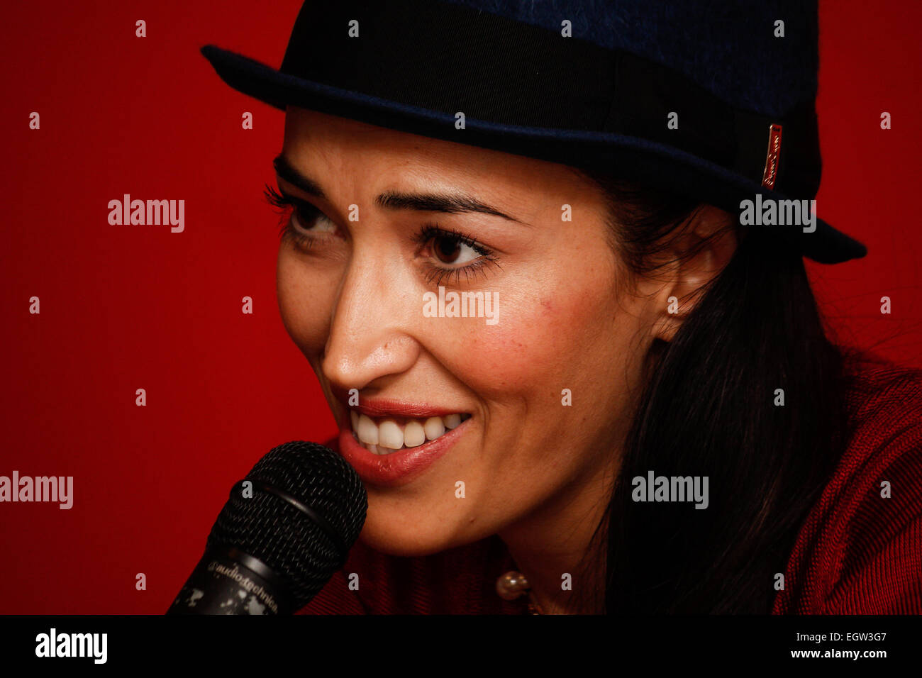 Italian songwriter Nina Zilli met her fans in Feltrinelli Bookshop ...