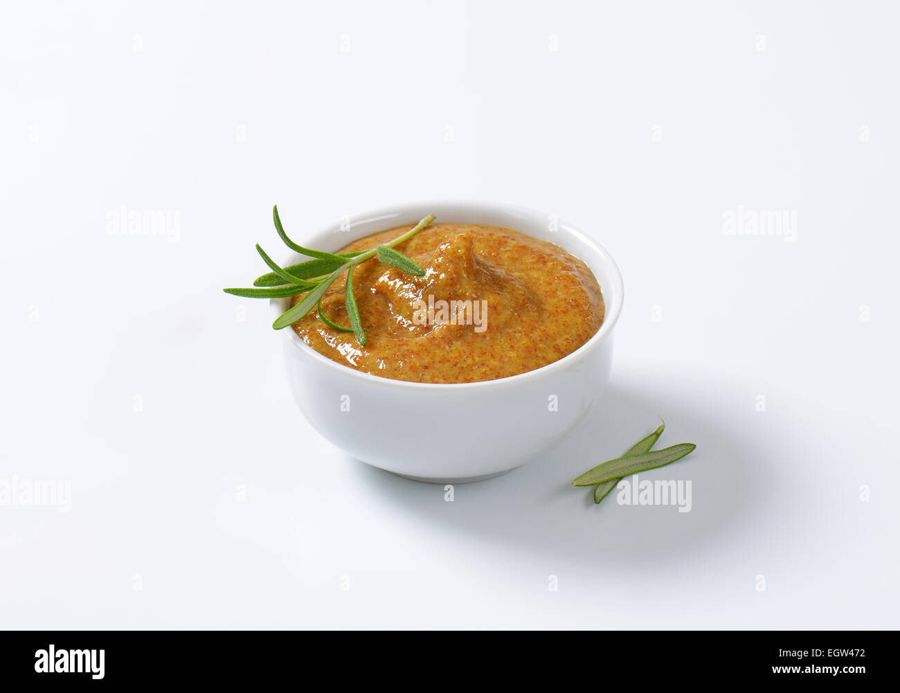 Bowl of sweet style mustard Stock Photo - Alamy