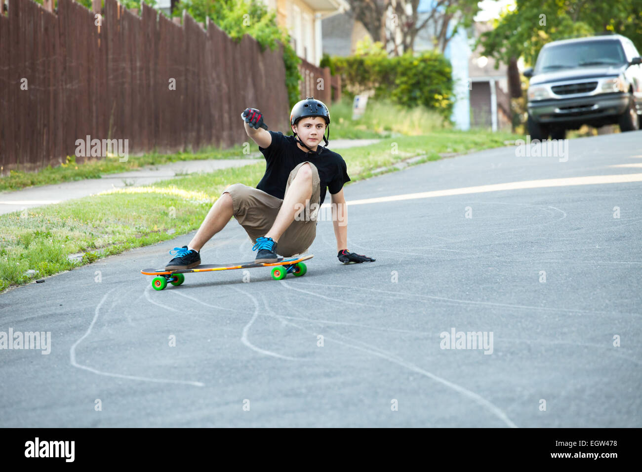 Skating tricks hi-res stock photography and images - Alamy