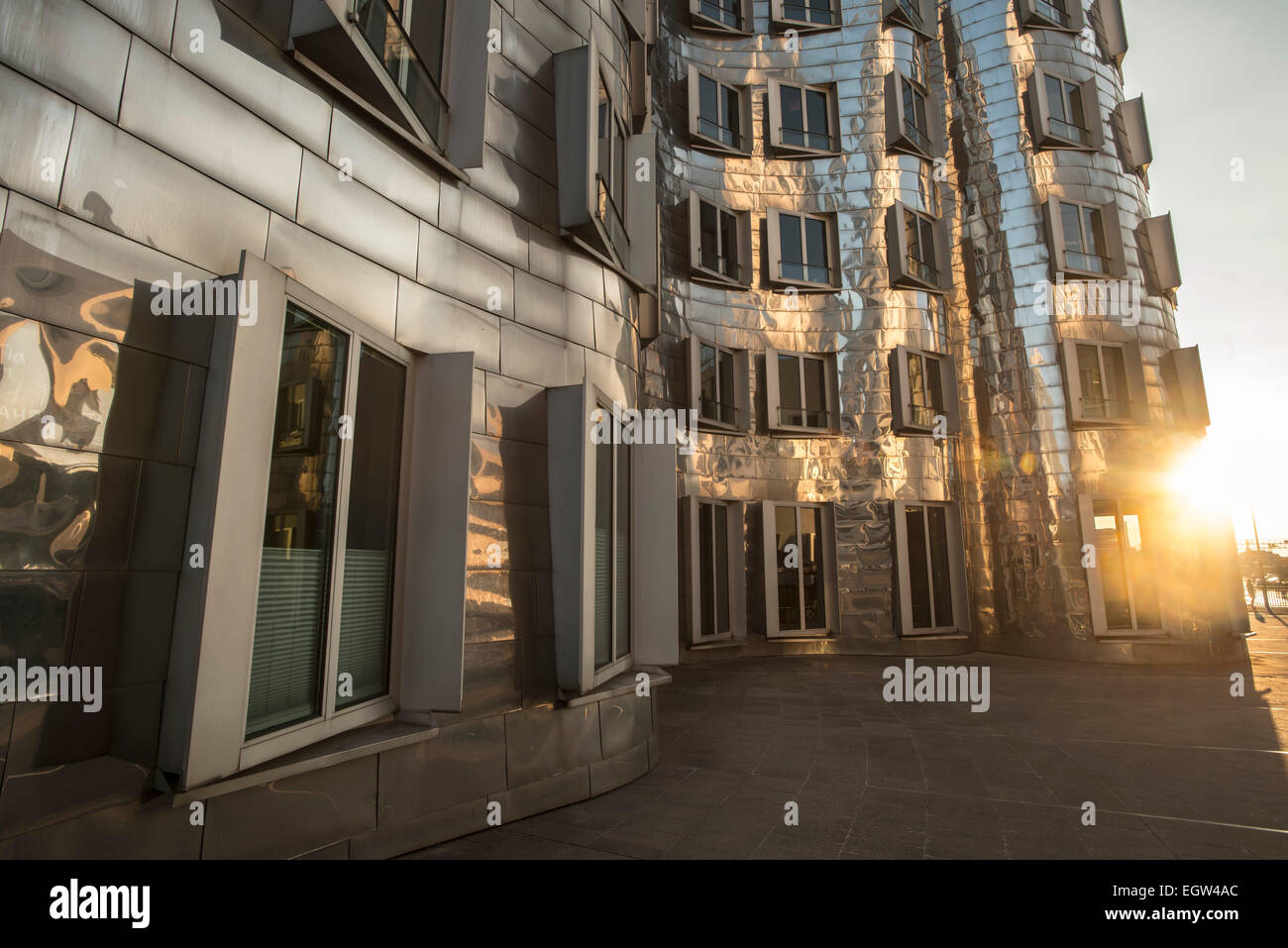 View of gehry house hi-res stock photography and images - Alamy
