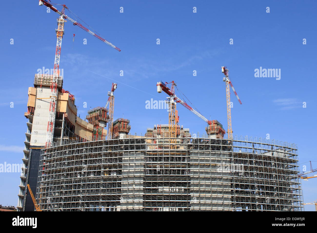 Milan italy construction site new hi-res stock photography and images ...